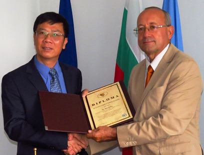 BCCI awarded with Diploma the first Commercial Counselor at the Embassy ...